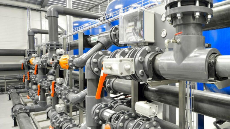 Brida Loca PVC y CPVC: Ventajas, Diferencias y Aplicaciones